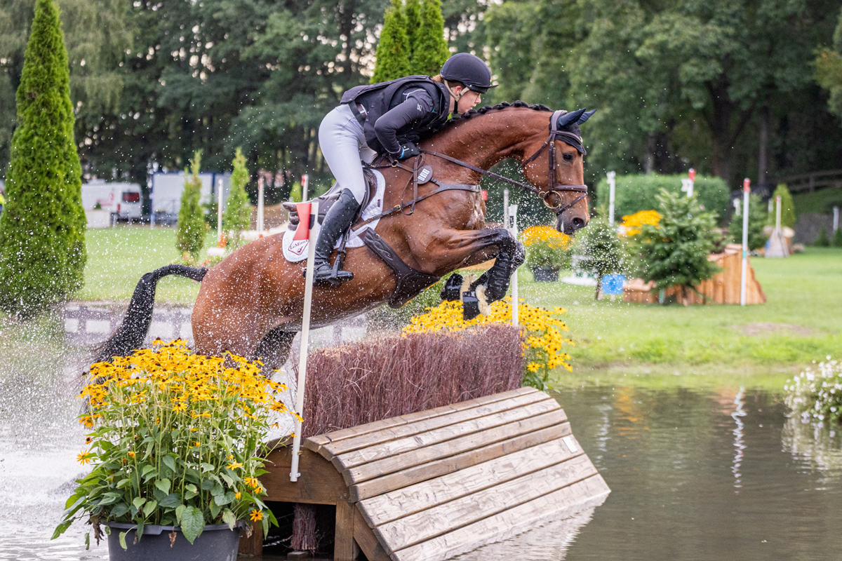 Etoile d’Haskars Debüt beim Bundeschampionat 2025 in Warendorf - VZAP